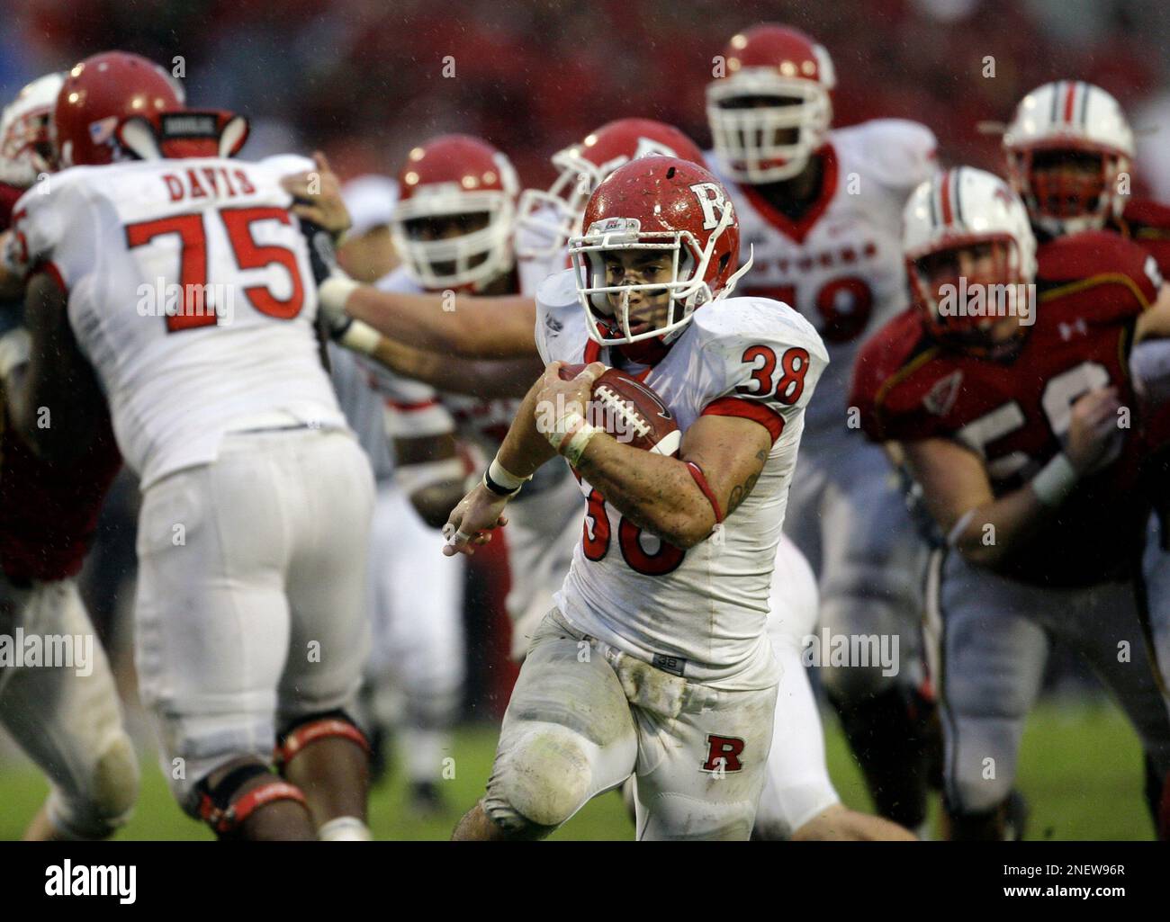 Rutgers running back Joe Martinek rushes for a touchdown against ...