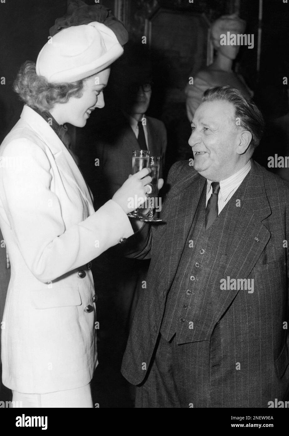 Eleanor Parker, American film actress, and her husband, Bert Friedlob ...