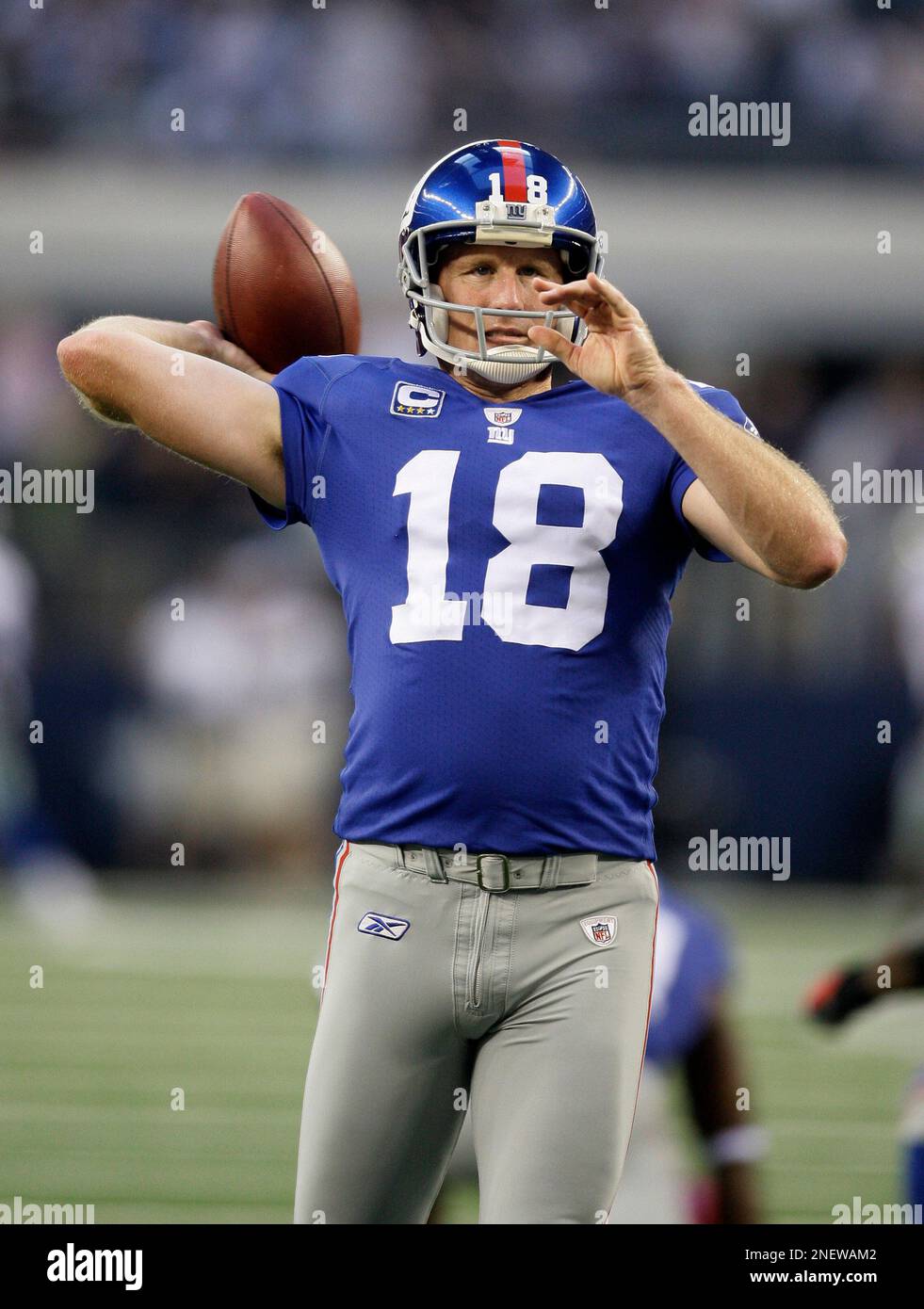 New York Giants punter Jeff Feagles (18) before an NFL football game ...