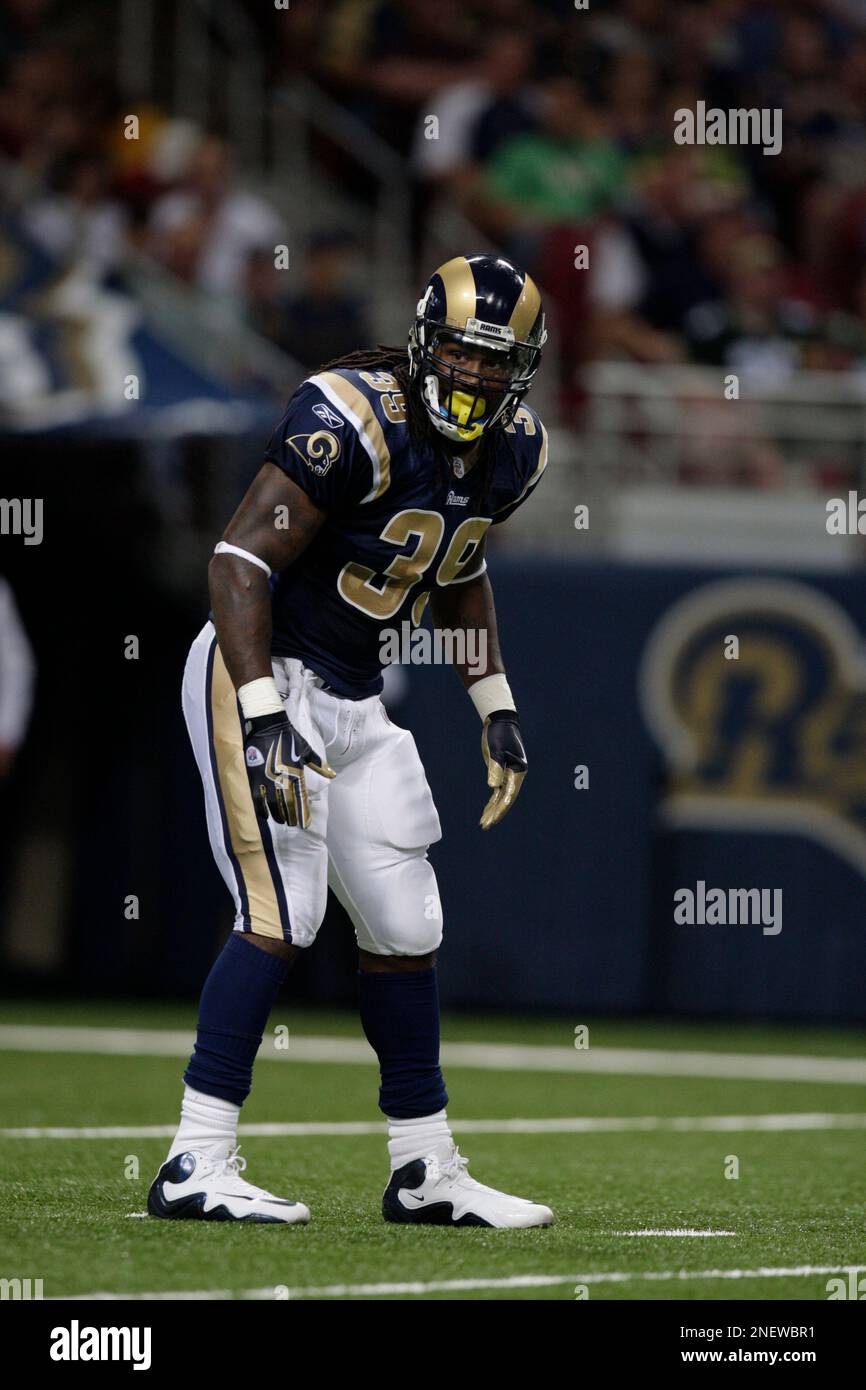 St. Louis Rams running back Steven Jackson takes up his position during ...