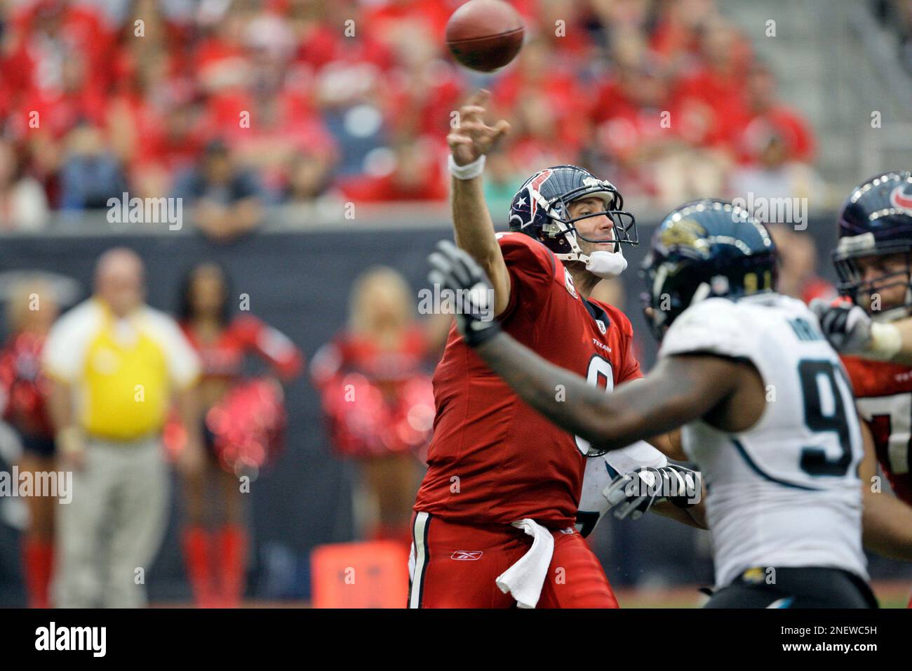 Houston Texans quarterback Matt Schaub (8) throws a pass against the ...