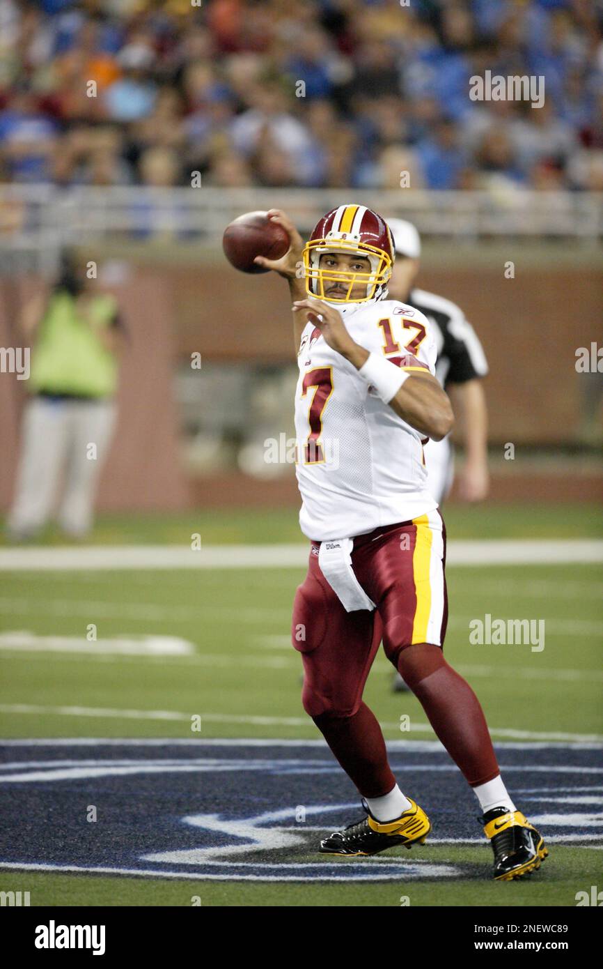 Washington Redskins quarterback Jason Campbell passes against the ...