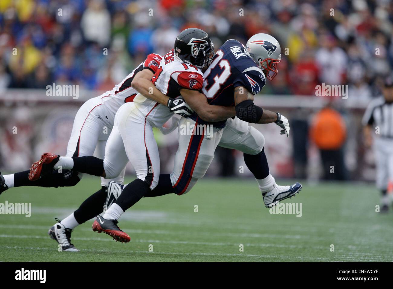 New England Patriots running back Kevin Faulk heads for the sidelines ...