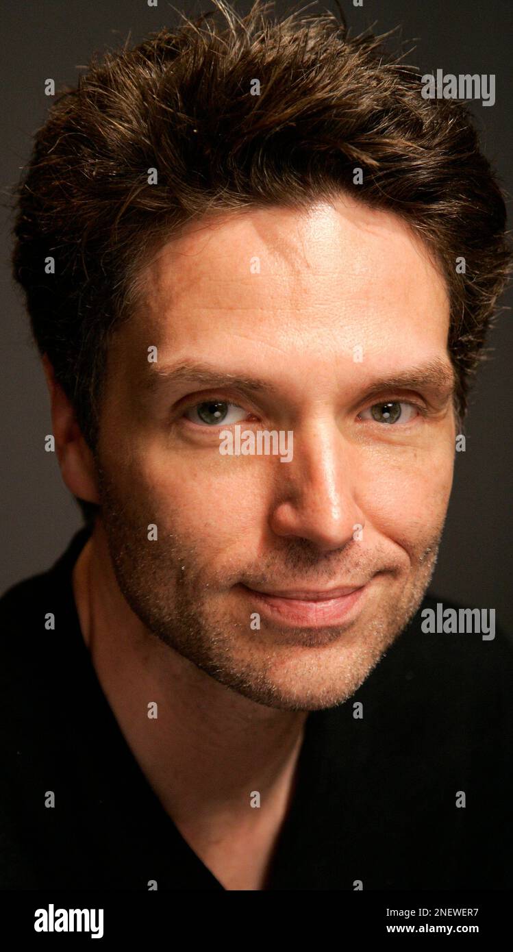 Recording artist Richard Marx poses for a portrait in New York, Friday, Sept. 25, 2009. (AP ...