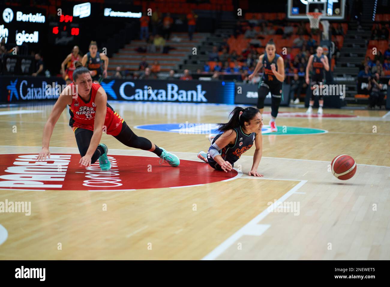 Maria Araujo of Spar Girona (L) and Cristina Ouvina of Valencia Basket ...