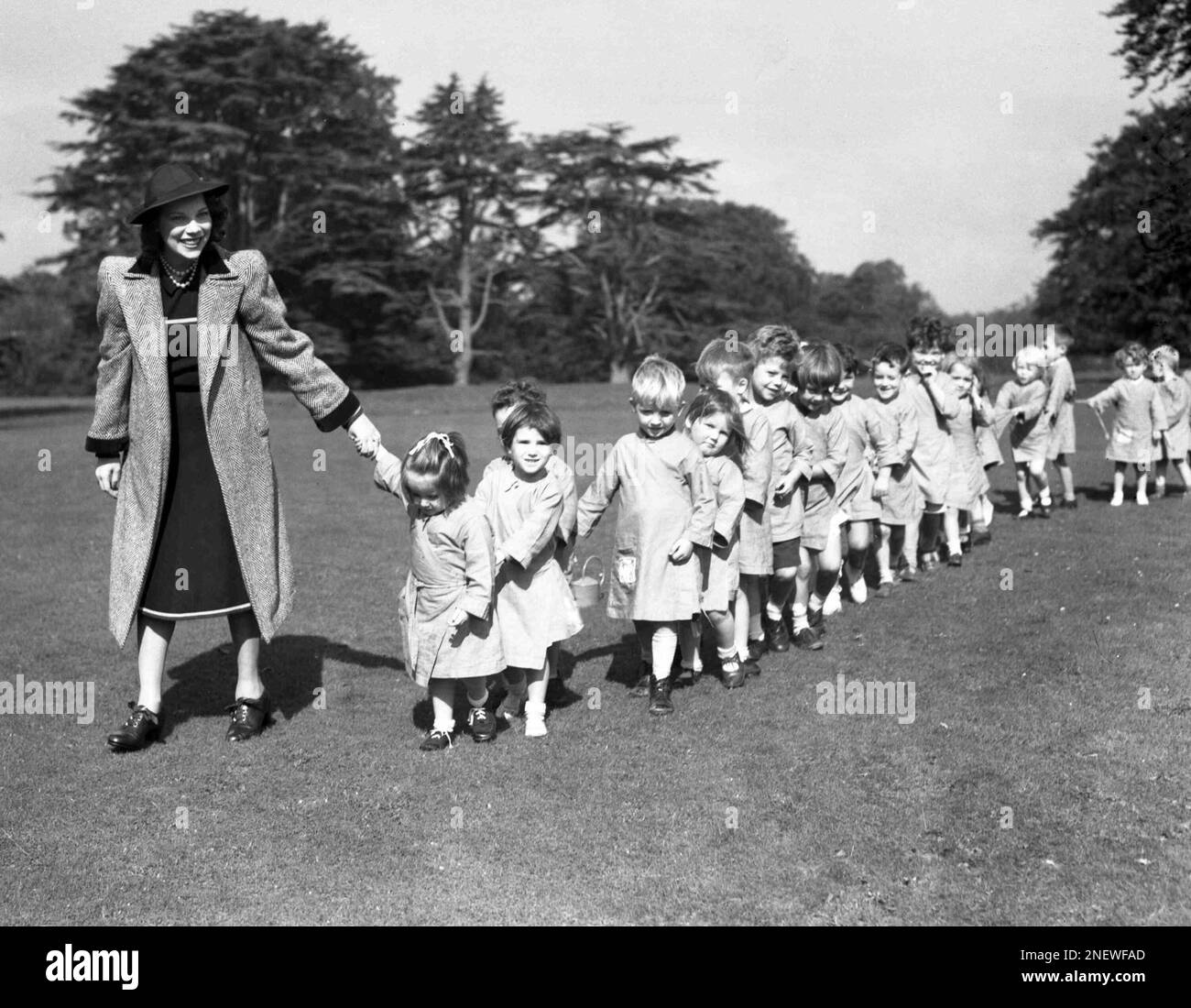 Lady Carnarvon, better known as the dancer Tilly Losch, leads a line of ...
