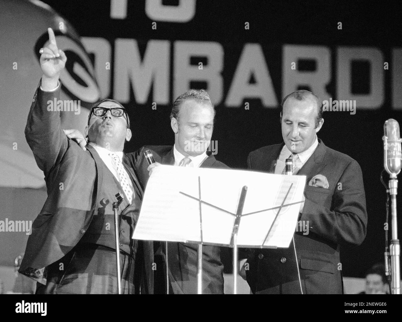 Retired Packers Fred “Fuzzy” Thurston, left, Paul Hornung, center, and ...
