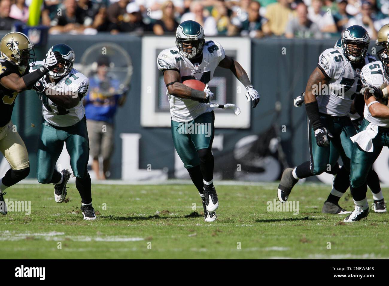 Philadelphia Eagles cornerback Ellis Hobbs returns a kickoff during an ...