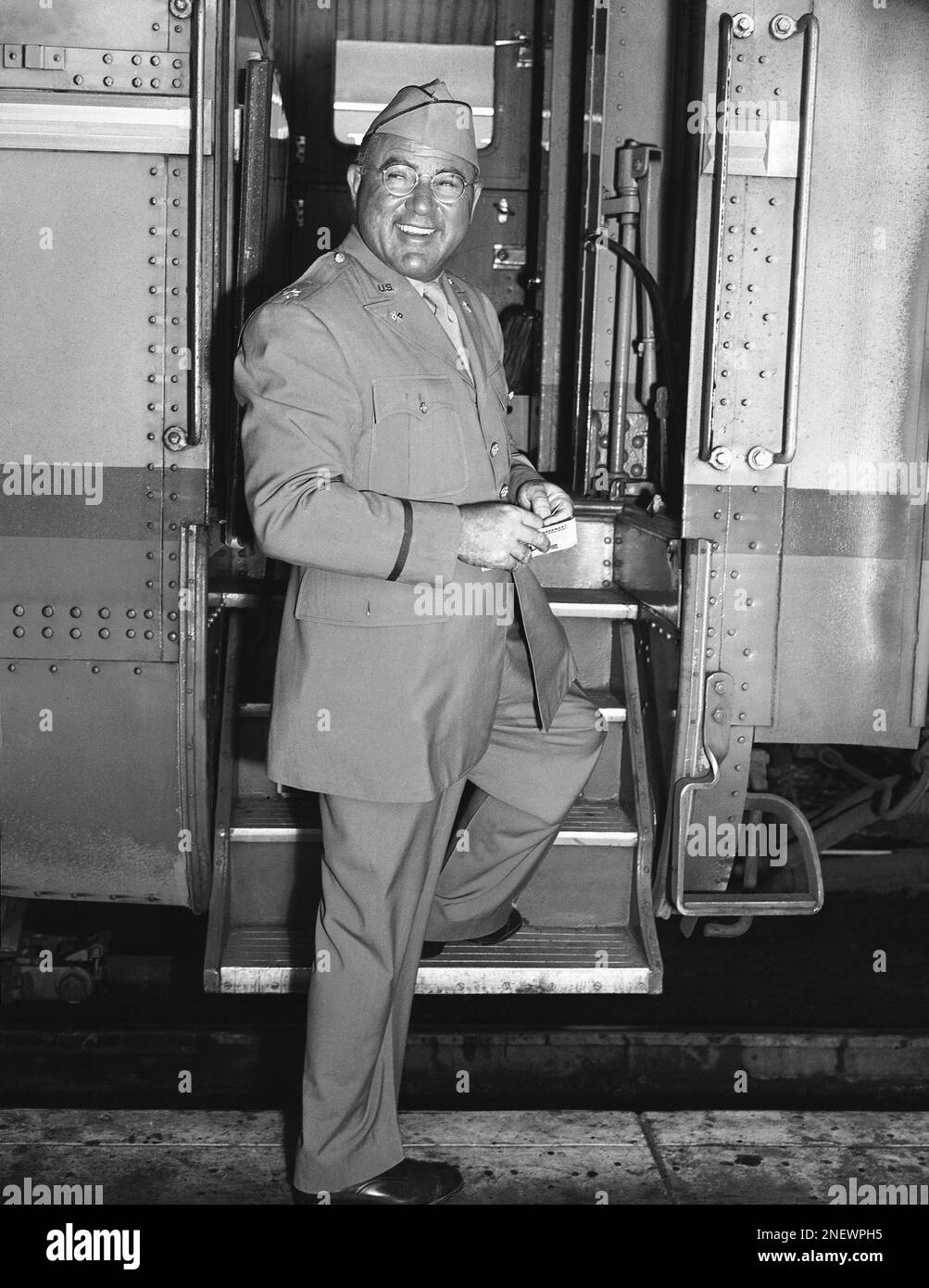 Major Hal Roach, noted motion picture producer, leaves Hollywood to ...