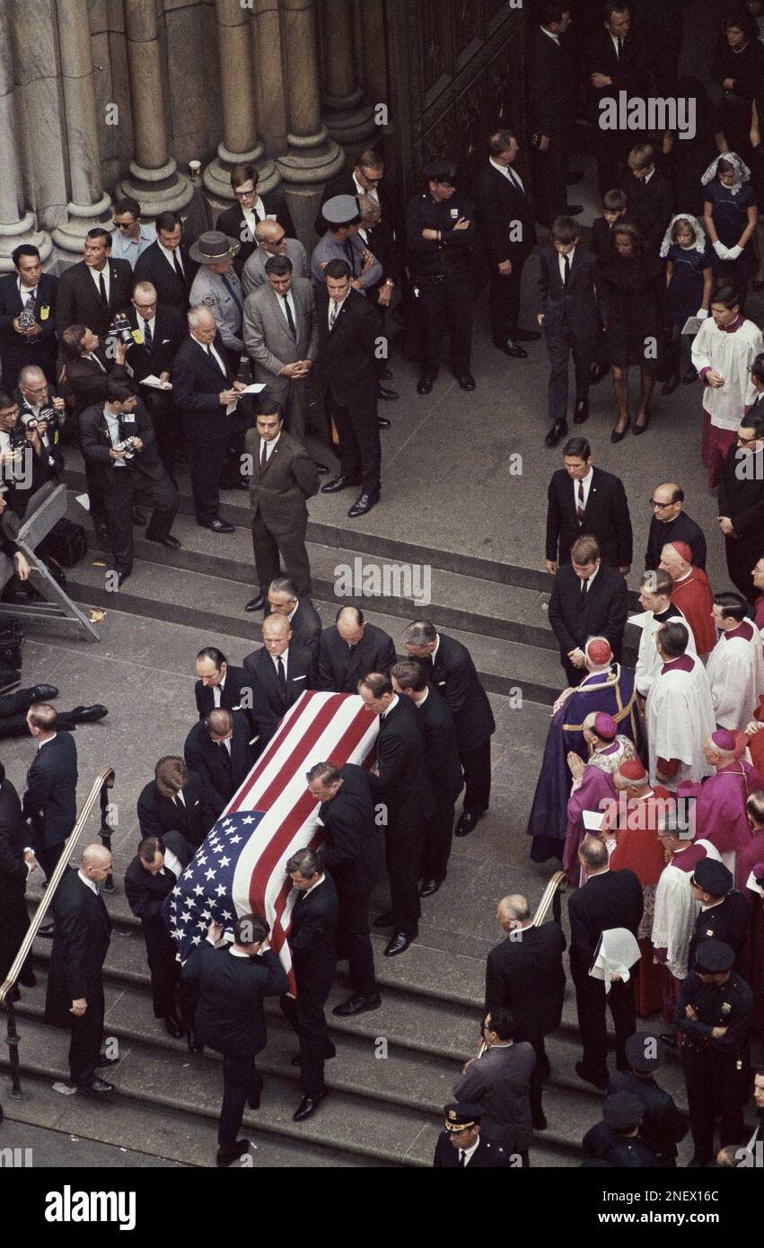 The Funeral of Bobby Kennedy, at St. Patrick’s Cathedral in 1968. (AP ...