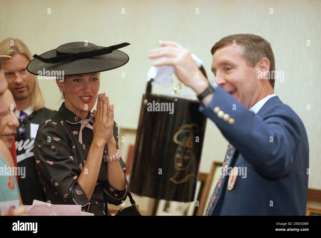 Chuck Ludwig of the National Auctioneers Association displays an ice ...