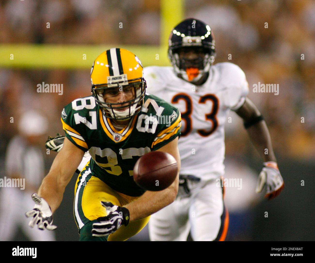 Green Bay Packers' Jordy Nelson goes for a catch in front of Chicago ...