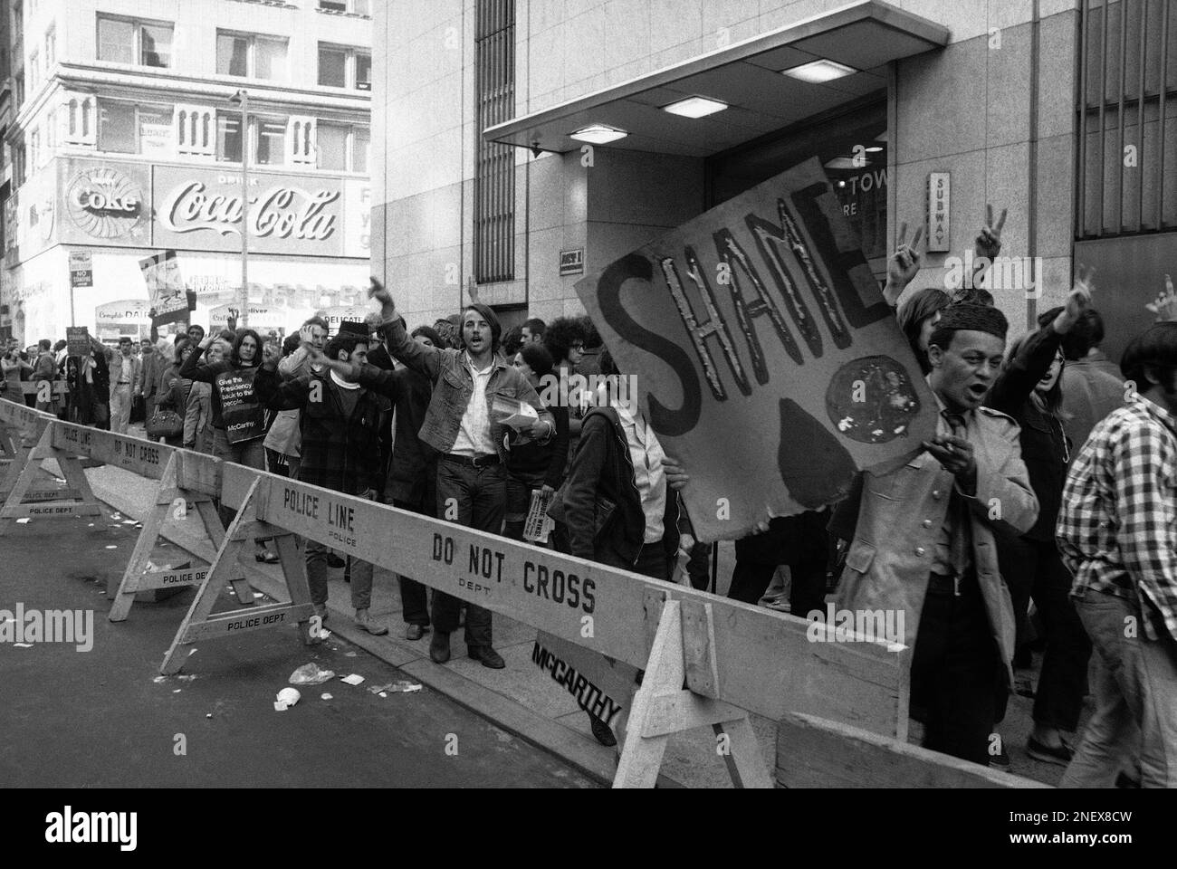 Thousands of people pack the Civic Center Plaza in Chicago surrounding ...
