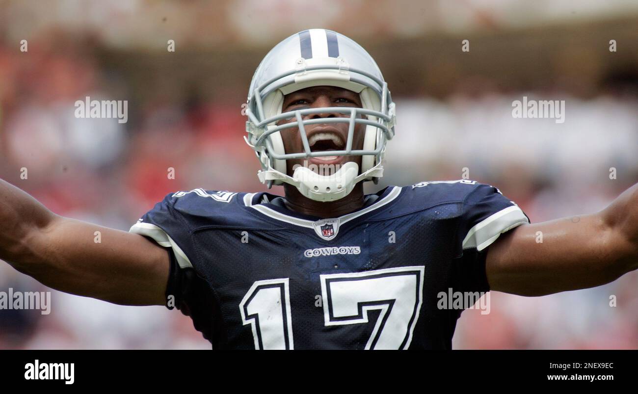 Dallas Cowboys wide receiver Sam Hurd (17) celebrates a catch during an ...