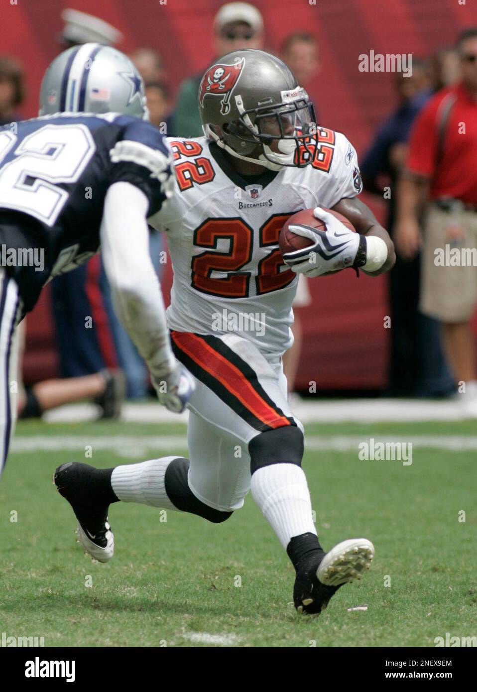 Tampa Bay Buccaneers running back Clifton Smith (22) during an NFL ...