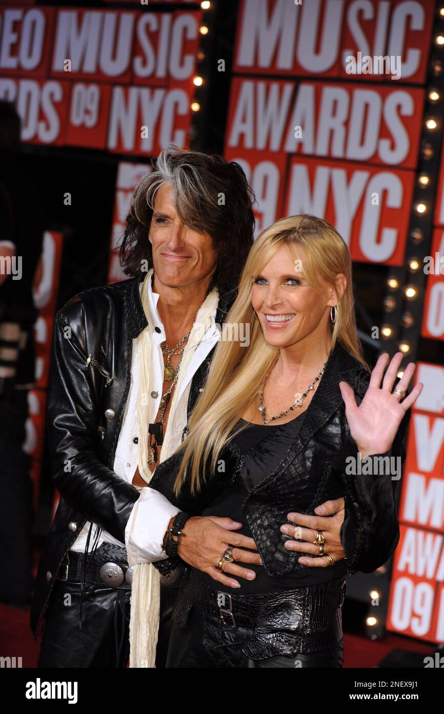 Joe Perry and his wife Billie arrive at the MTV Video Music Awards on ...