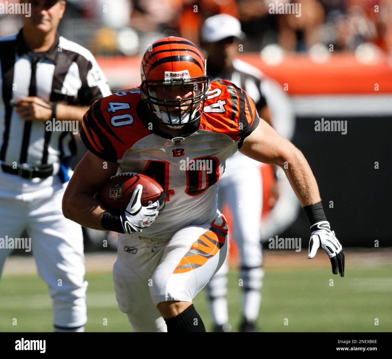 Cincinnati Bengals fullback Brian Leonard (40) in an NFL football game ...