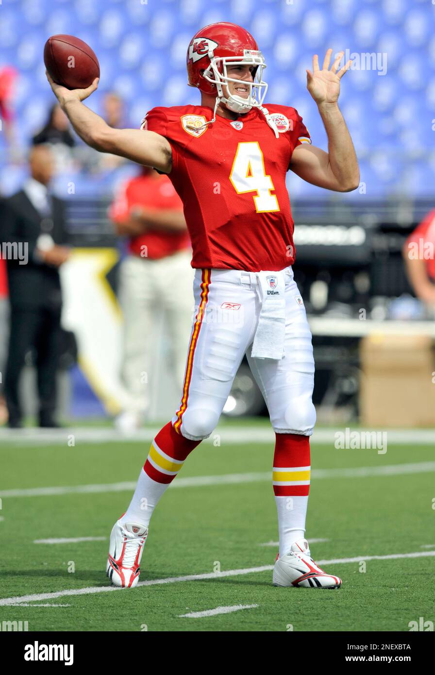 Kansas City Chiefs quarterback Tyler Thigpen warms up before the NFL ...