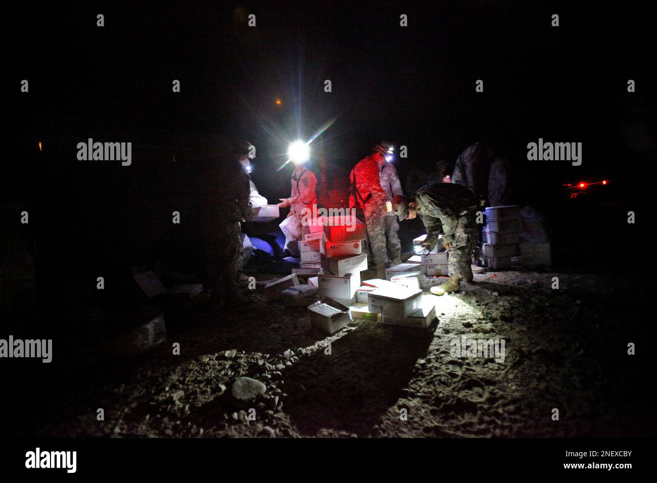 Paratroopers of the U.S. Army's 3rd Battalion, 509th Infantry Regiment ...