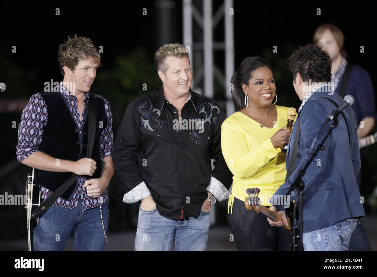 Rascal Flatts performs Tuesday, Sept. 8, 2009 in Chicago while taping ...