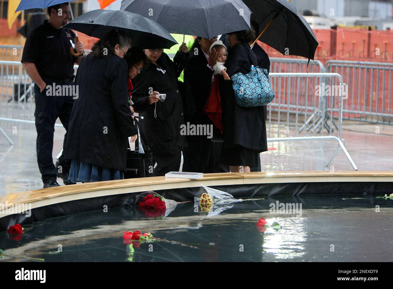 Family members of victims of the Sept 11 attacks on the World Trade ...
