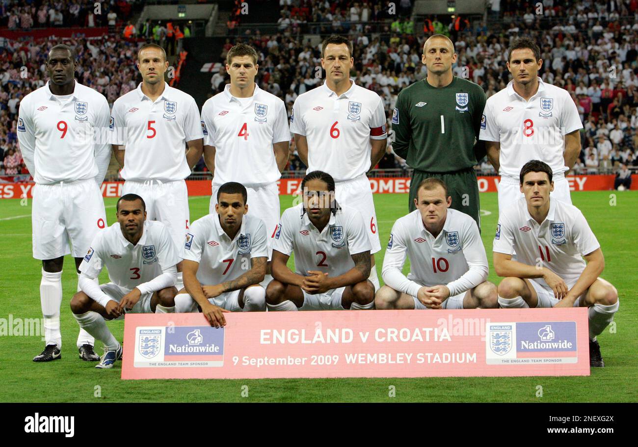 The England team, back row from left: Emile Heskey, Matthew Upson ...