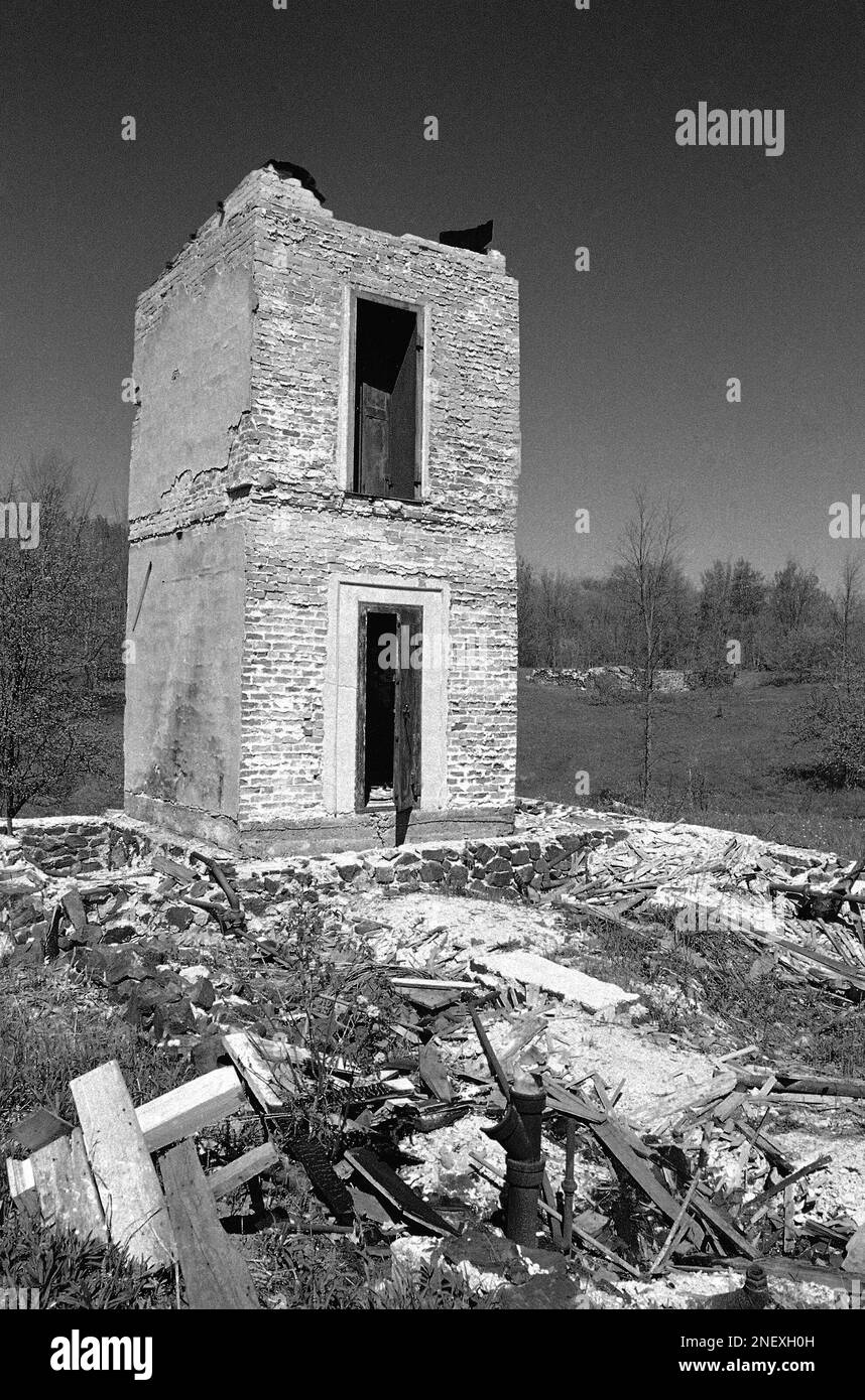 Pix on ghost town Victoria, Michigan on August 19, 1967, former ...