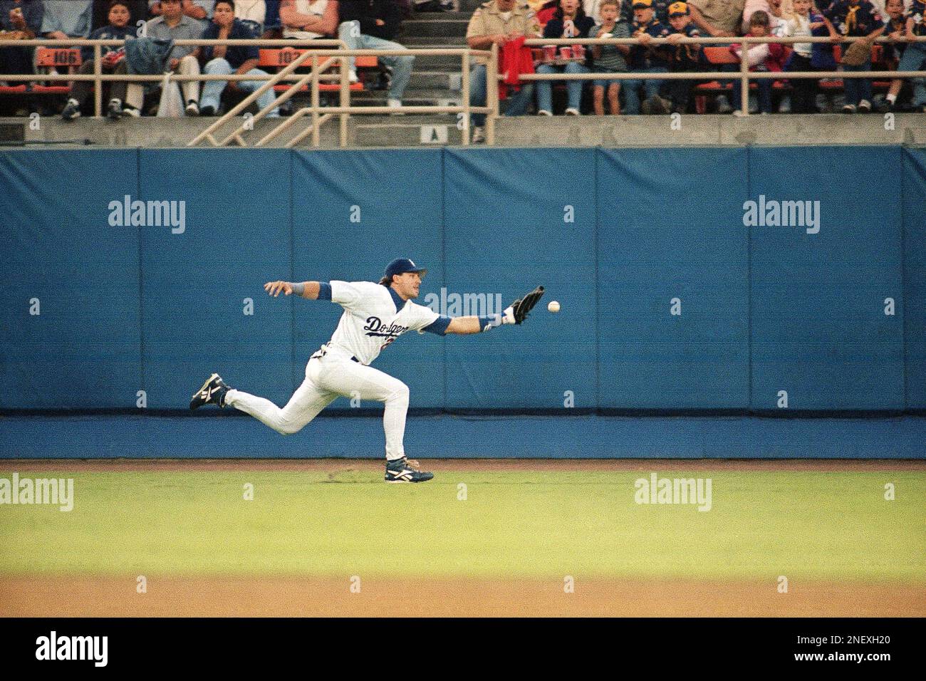 Los Angeles Dodgers’ Billy Ashley can’t hold onto a flyball during the ...