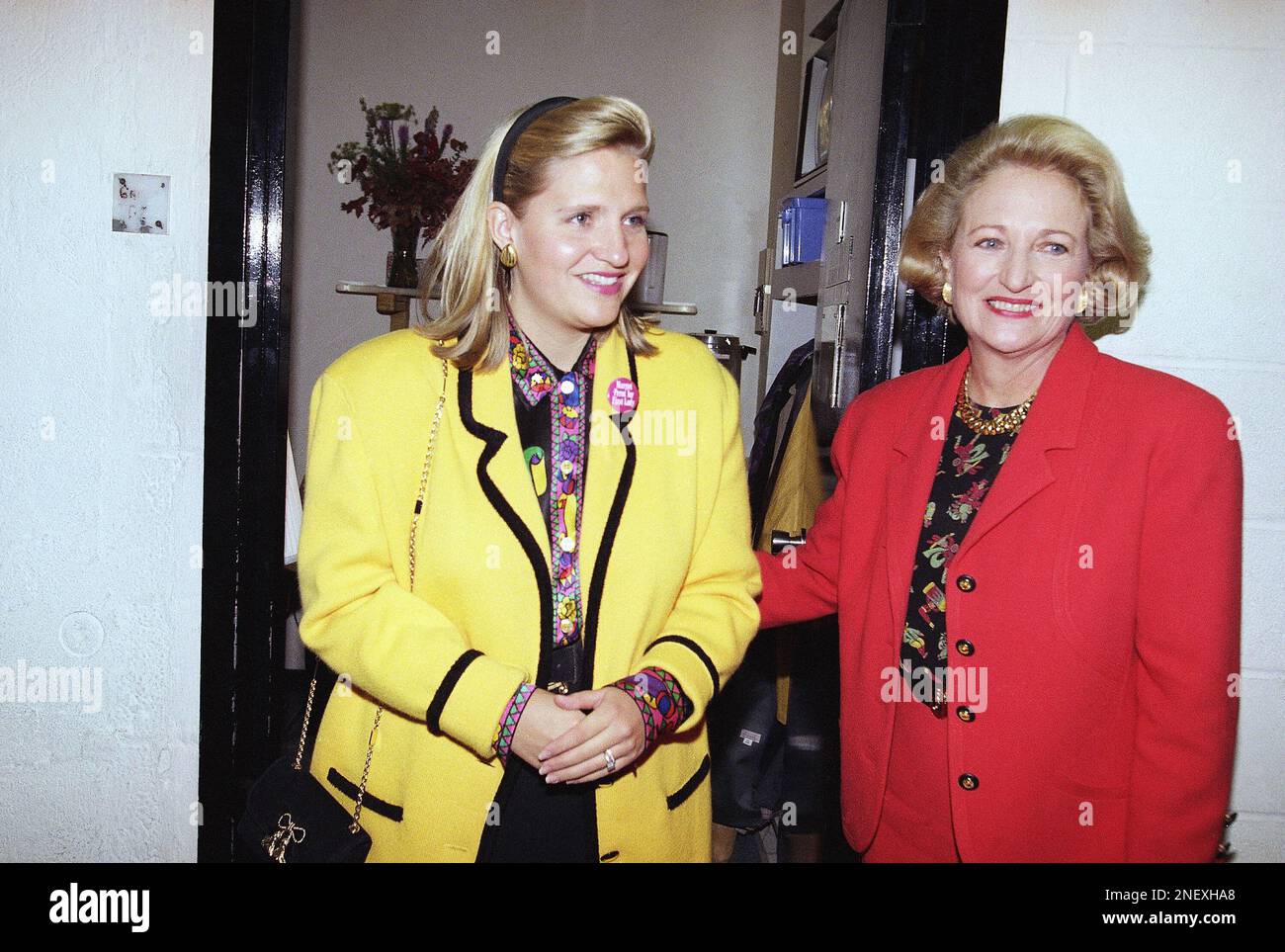 Suzanne McGee, daughter of Independent Presidential candidate H. Ross ...