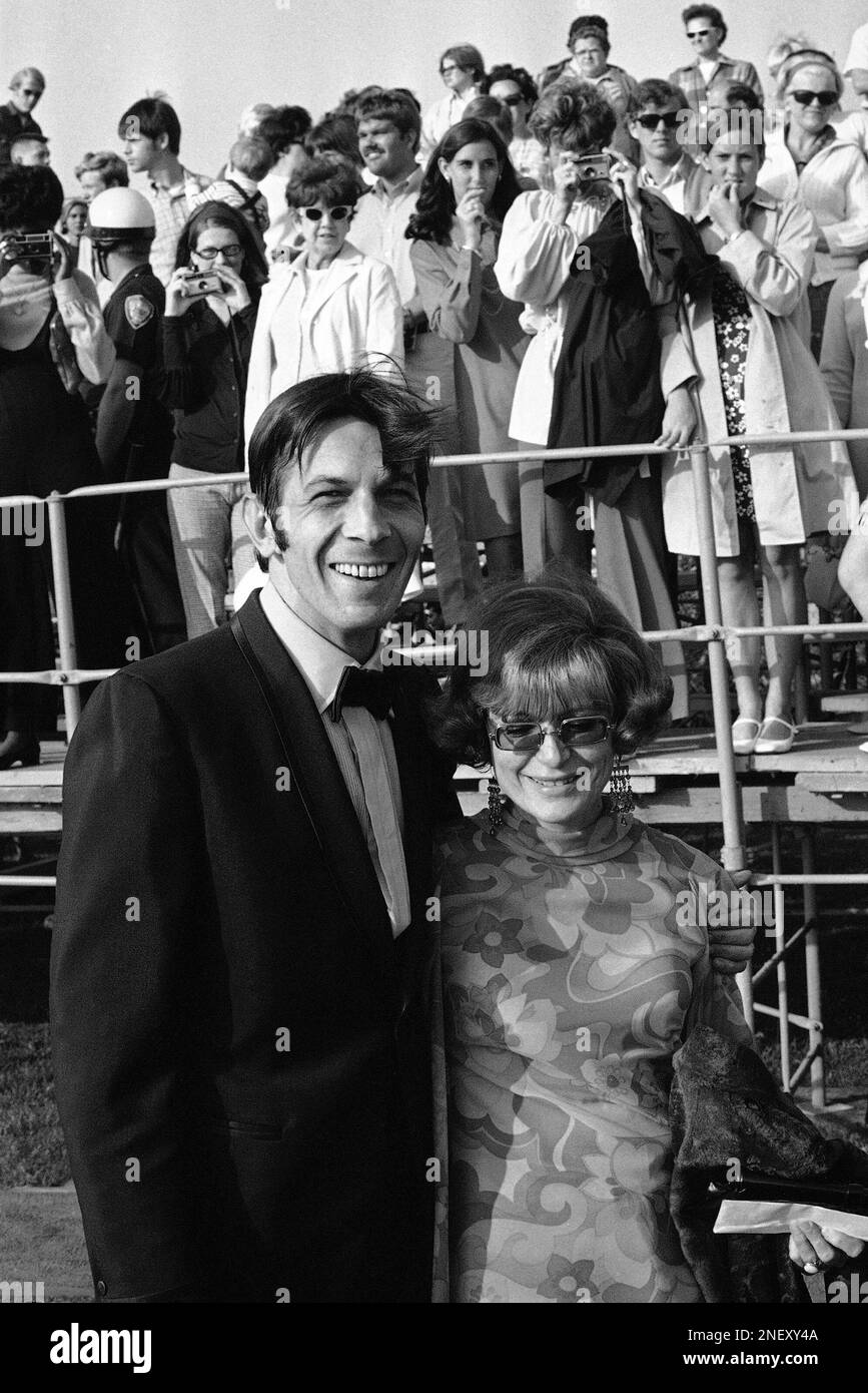 Actor Leonard Nimoy and his wife Sandra Zober arrive for the 21st ...