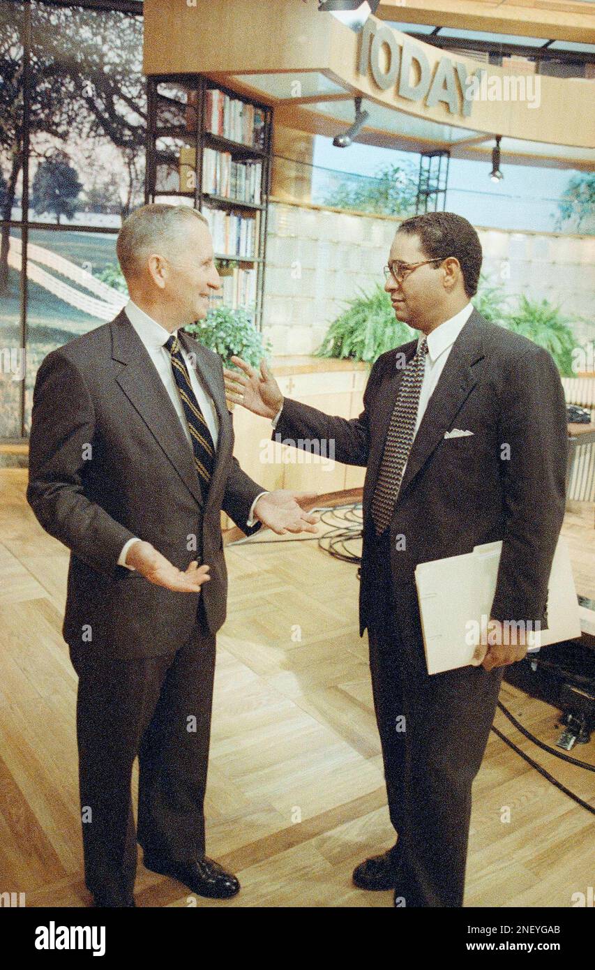 Undeclared presidential candidate Ross Perot, left, chats with NBC-TV ...