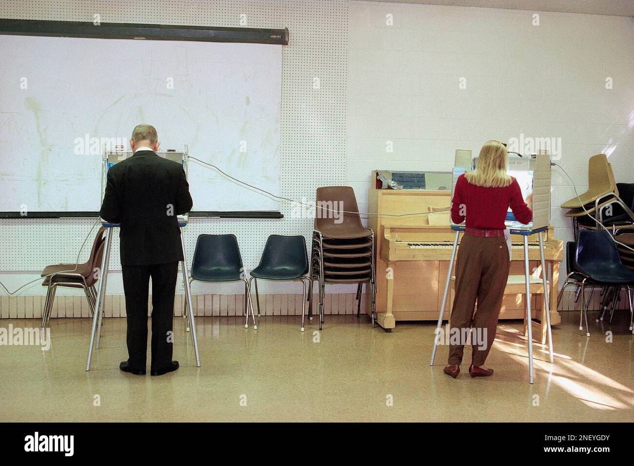 Presidential candidate Ross Perot, left, and his youngest daughter ...