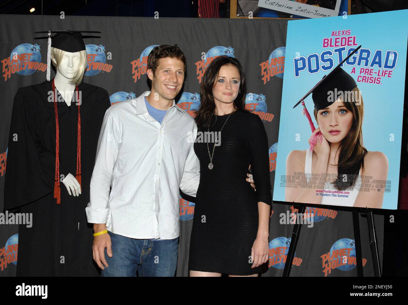 Zach Gilford And Alexis Bledel