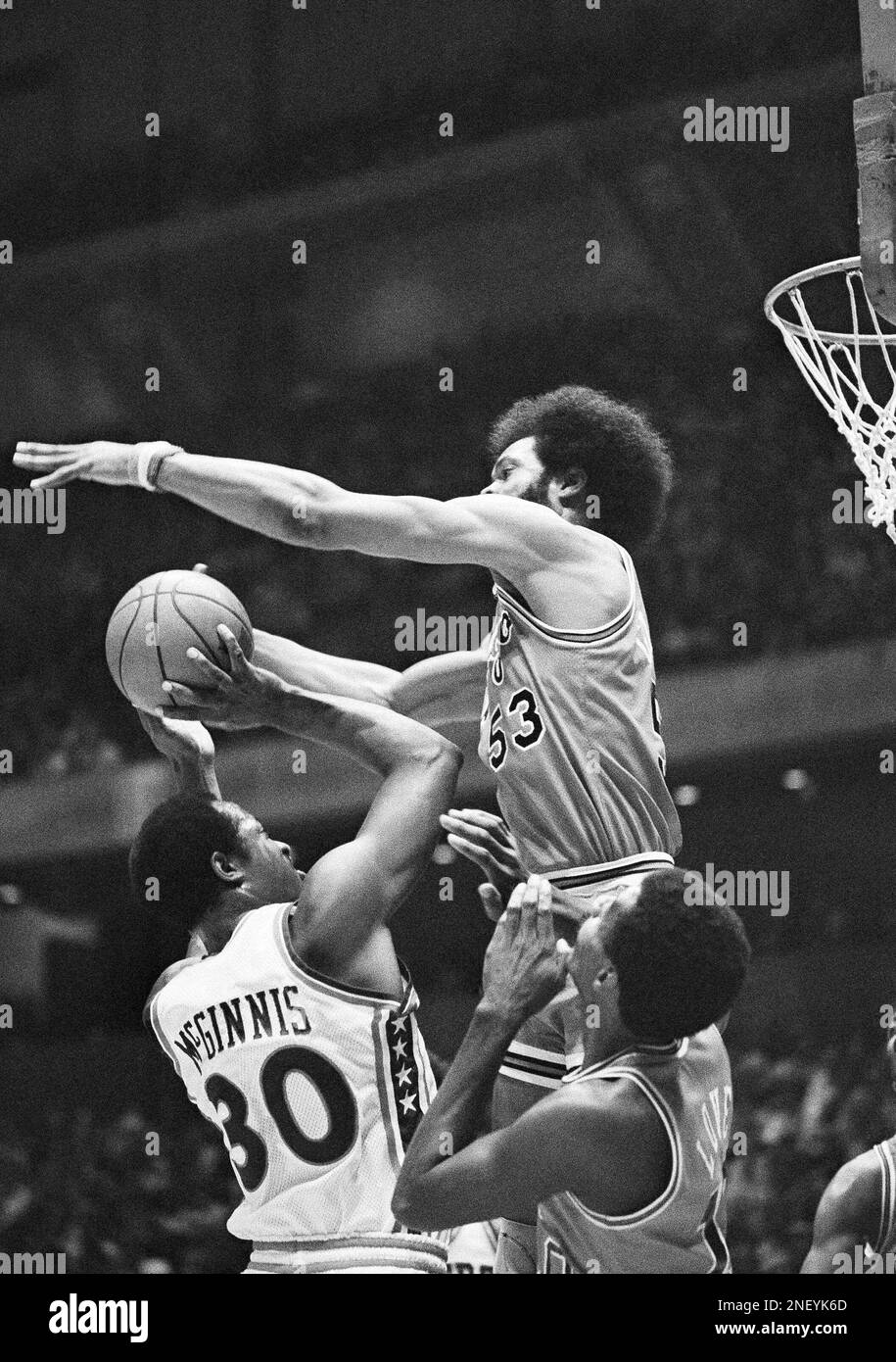 Chicago Bulls Artis Gilmore (53) is about to slap-block shot by ...