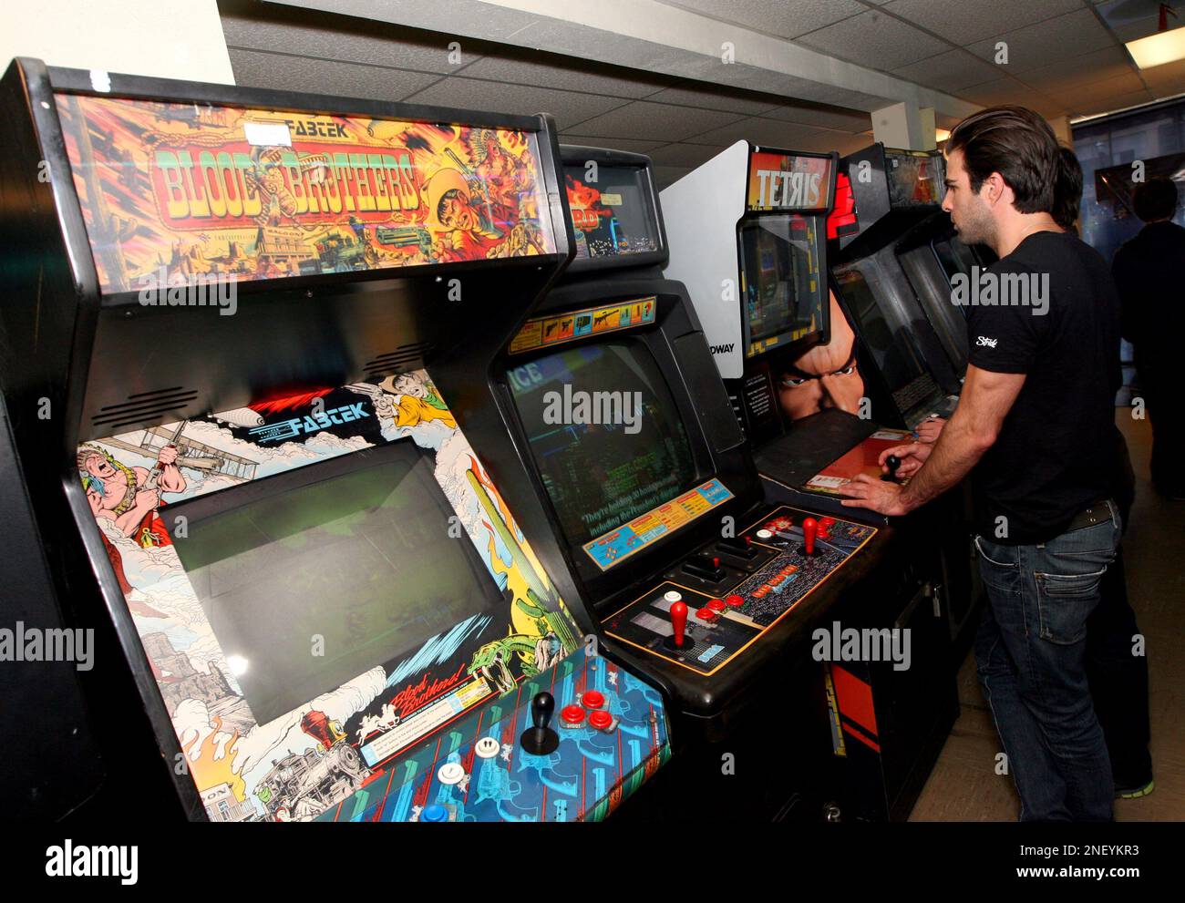 Zachary Quinto joined STRIDE gum to support "Save the Arcades" a ...