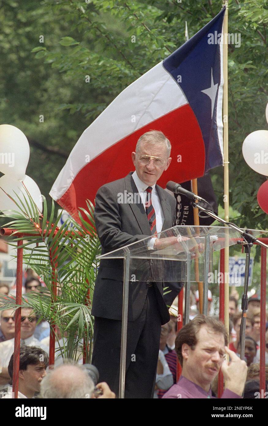 H. Ross Perot campaign at podium in front of capitol speaking at rally ...