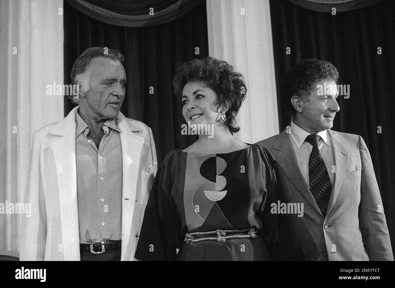 Richard Burton and Elizabeth Taylor meet with the press on Thursday ...