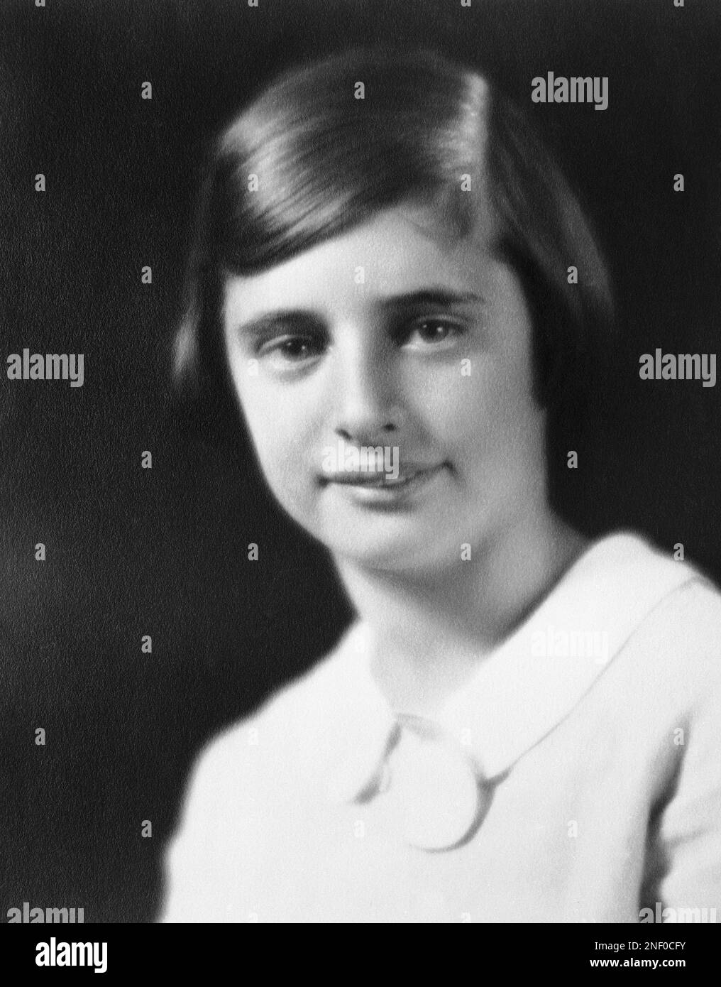 Mary Lowe Chamberlain, age 14 wife of Gov. William Scranton of ...