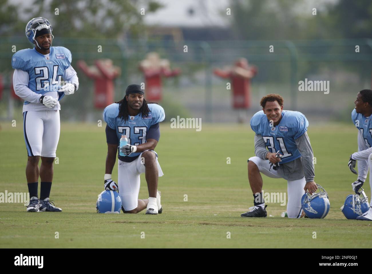 Tennessee Titans safety Chris Hope (24), safety Michael Griffin (33 ...