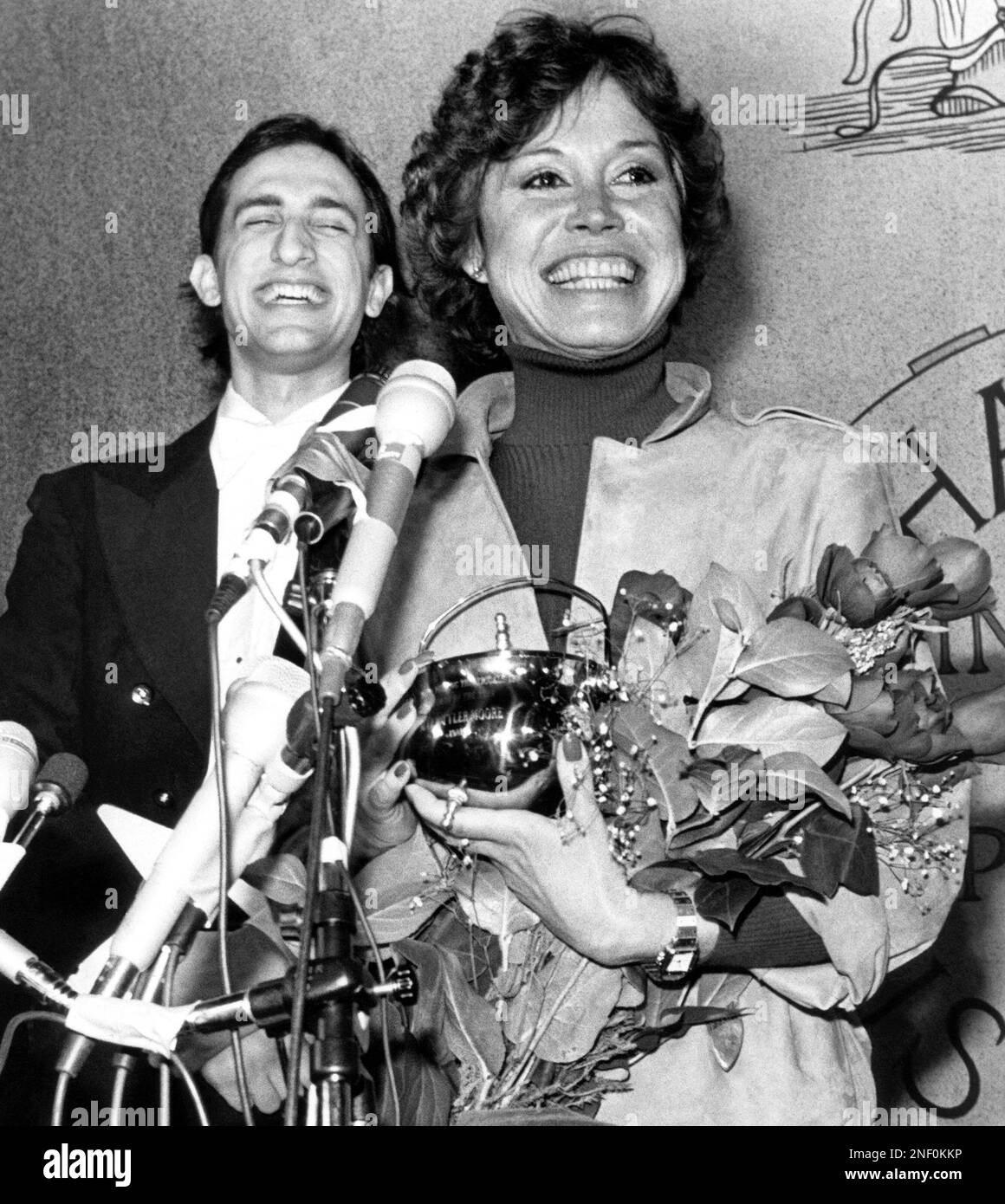 Actress Mary Tyler Moore reacts, Thursday, Feb. 12, 1981 in the Hasty ...