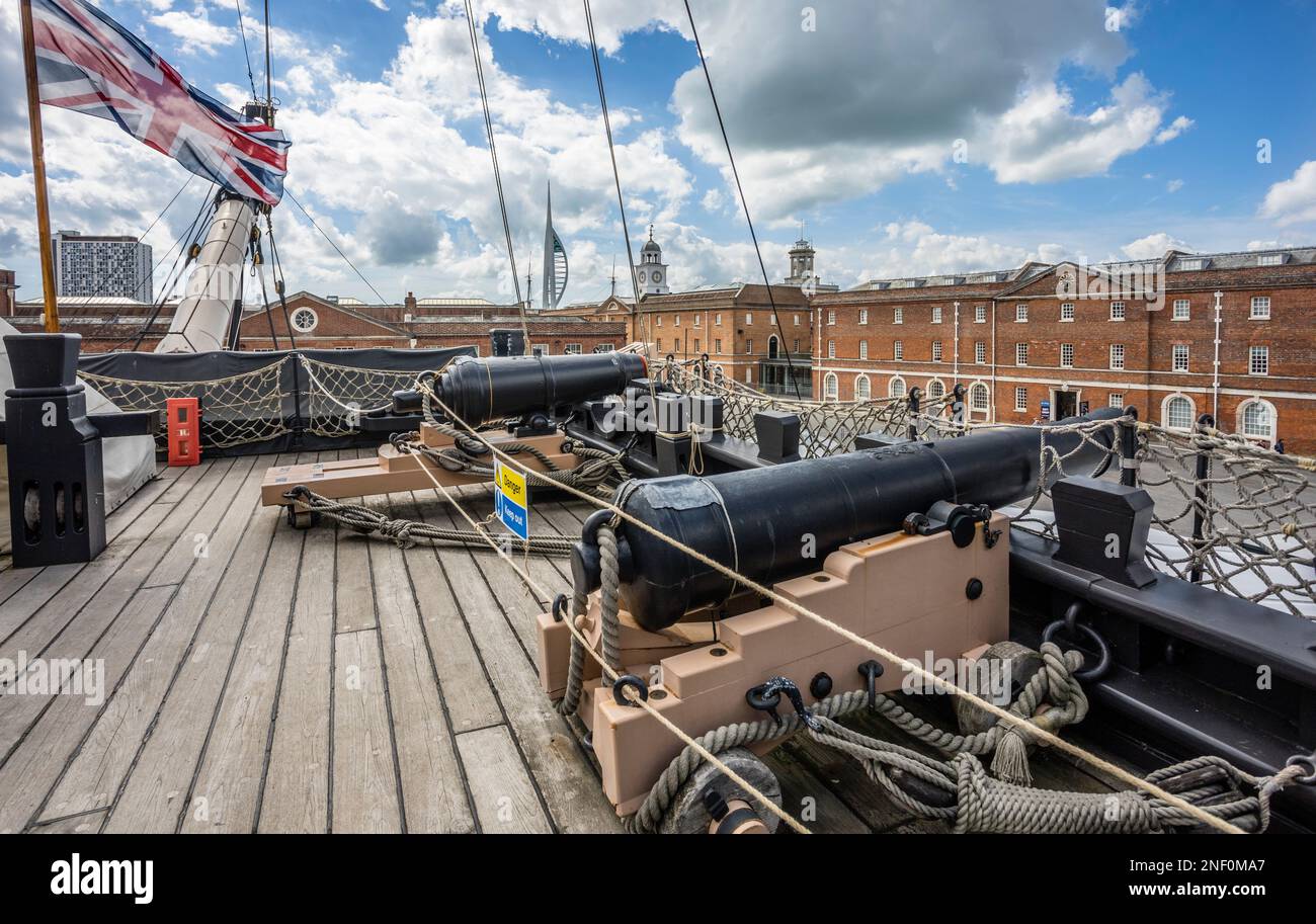 12-pounder gun and 68-pounder corronade on forcastle of museumship HMS ...