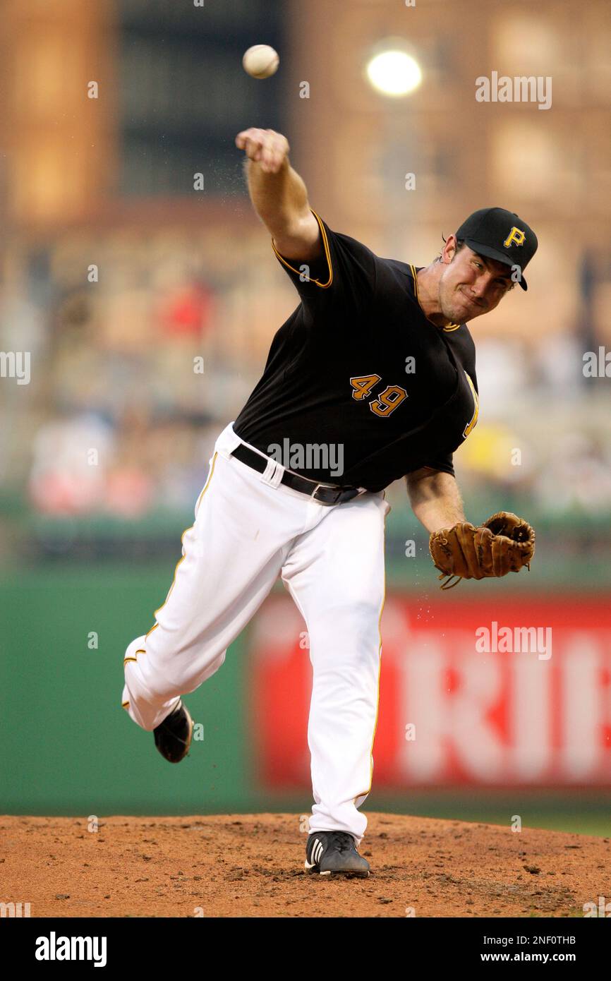 Pittsburgh Pirates pitcher Ross Ohlendorf throws in the first inning ...