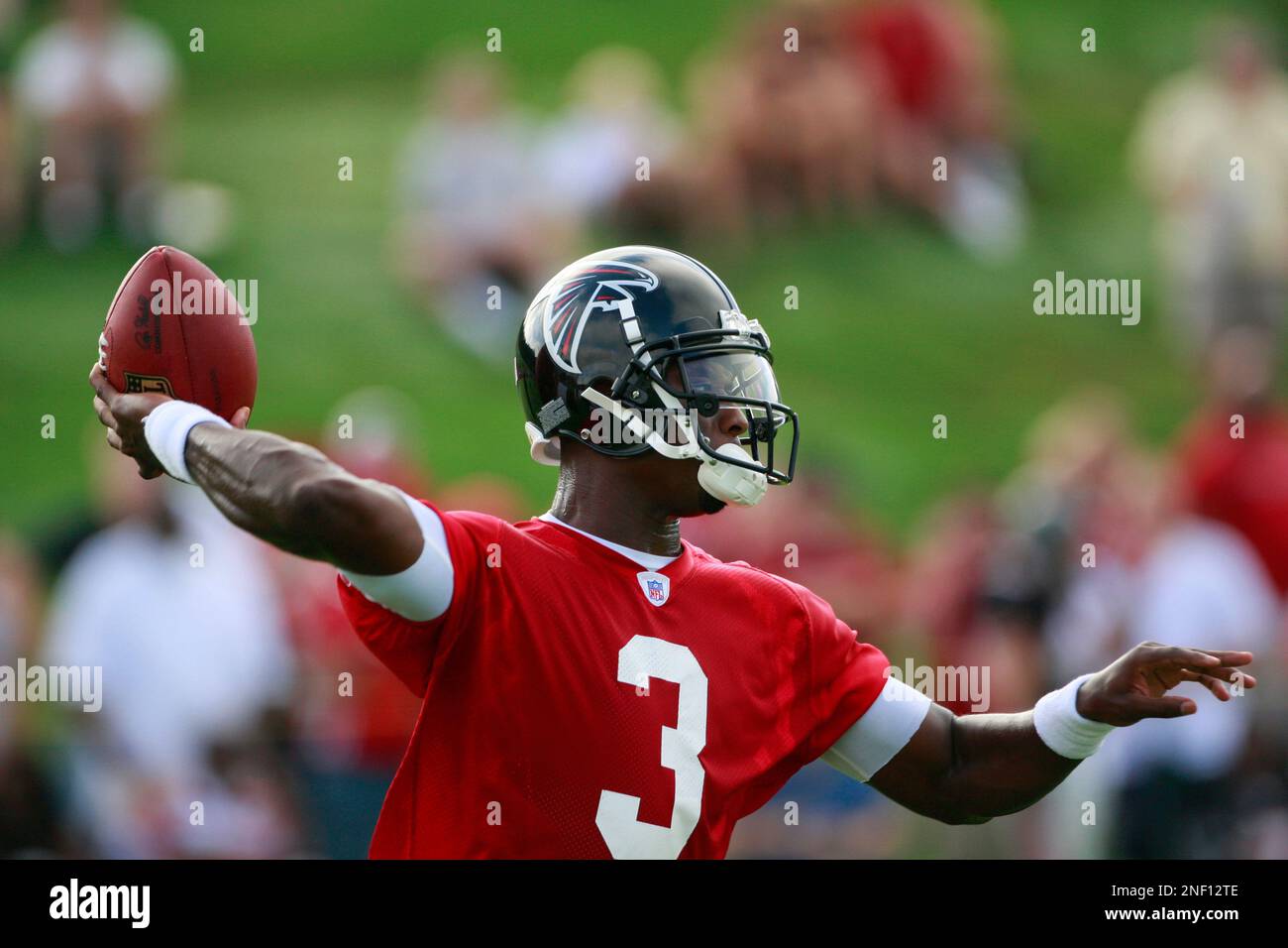 Atlanta Falcons' D.J. Shockley throws during NFL training camp in ...