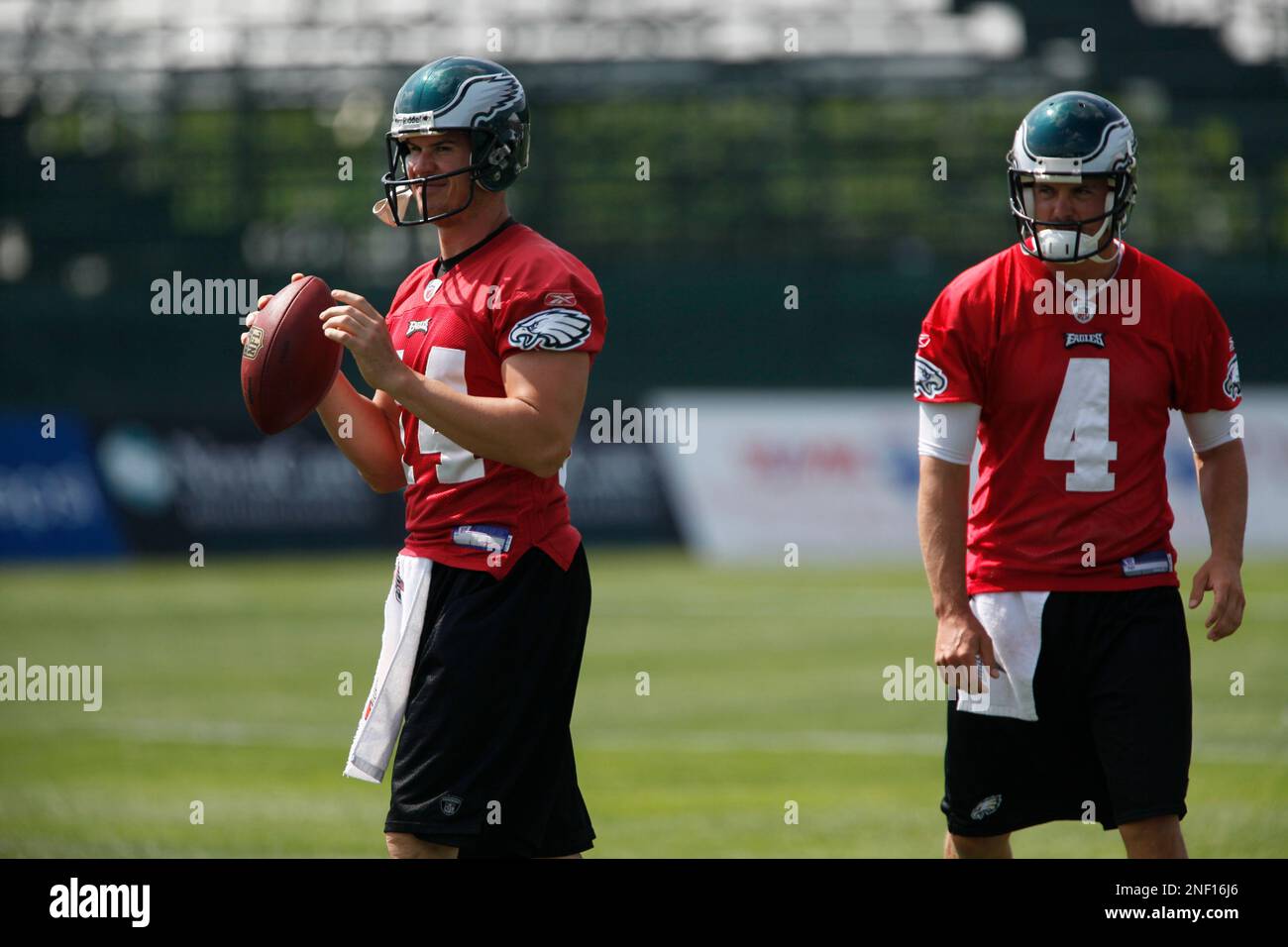 Philadelphia Eagles' A.J. Feeley, left, and Kevin Kolb during NFL ...