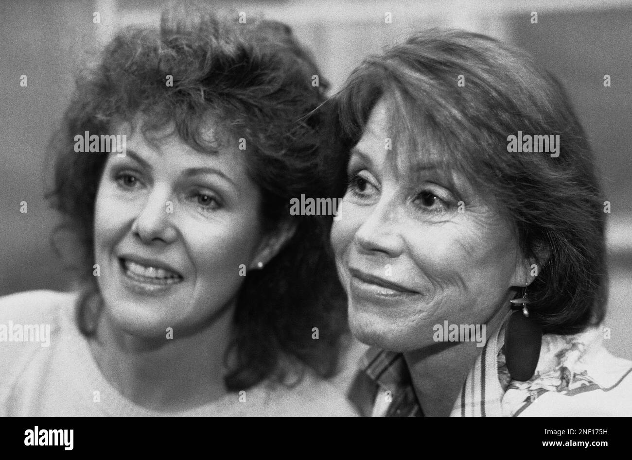 Actors Mary Tyler Moore, right, and Lynn Redgrave are shown during a ...