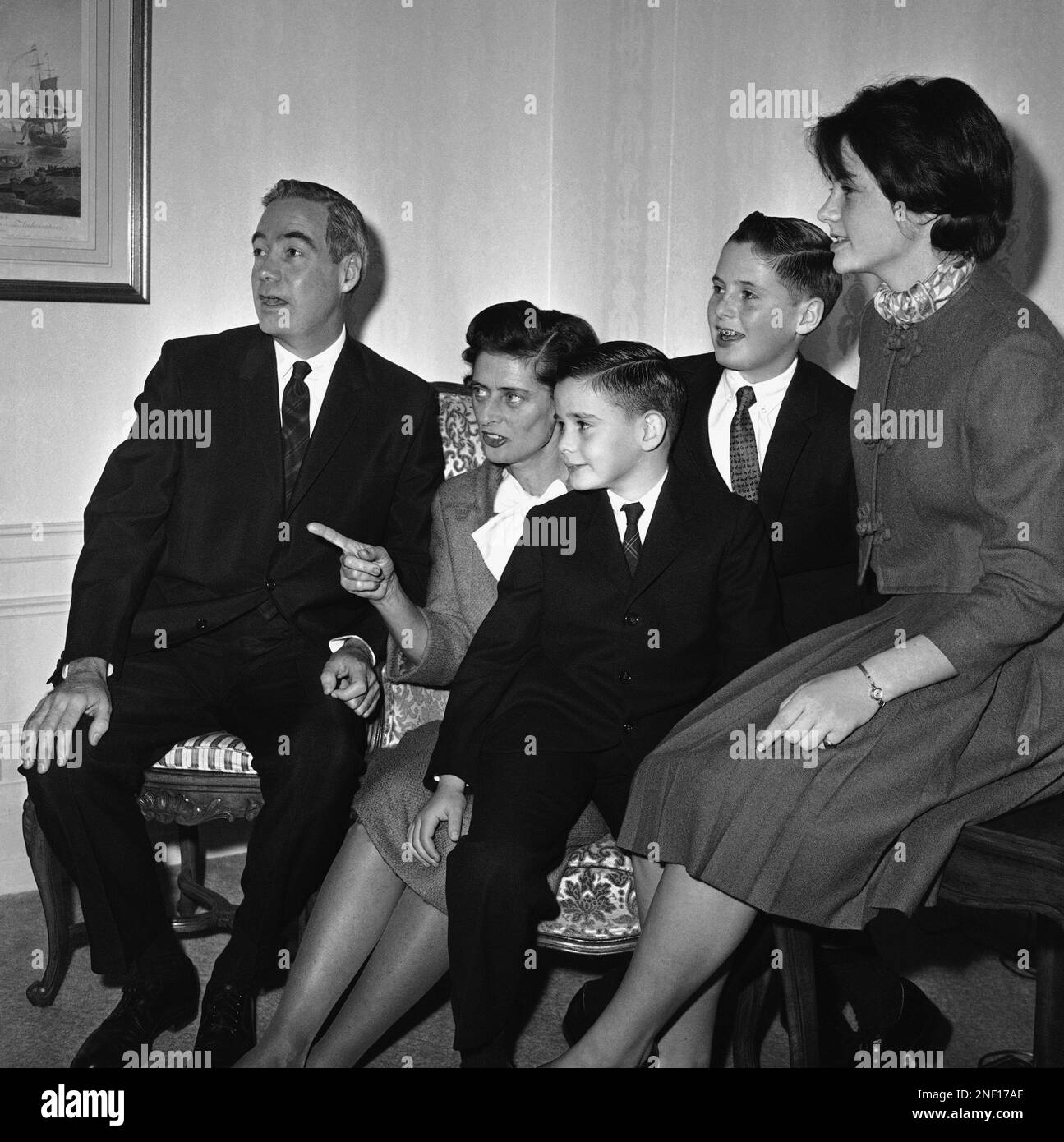 Gov-elect Scranton and his family pose for pictures in their Harrisburg ...