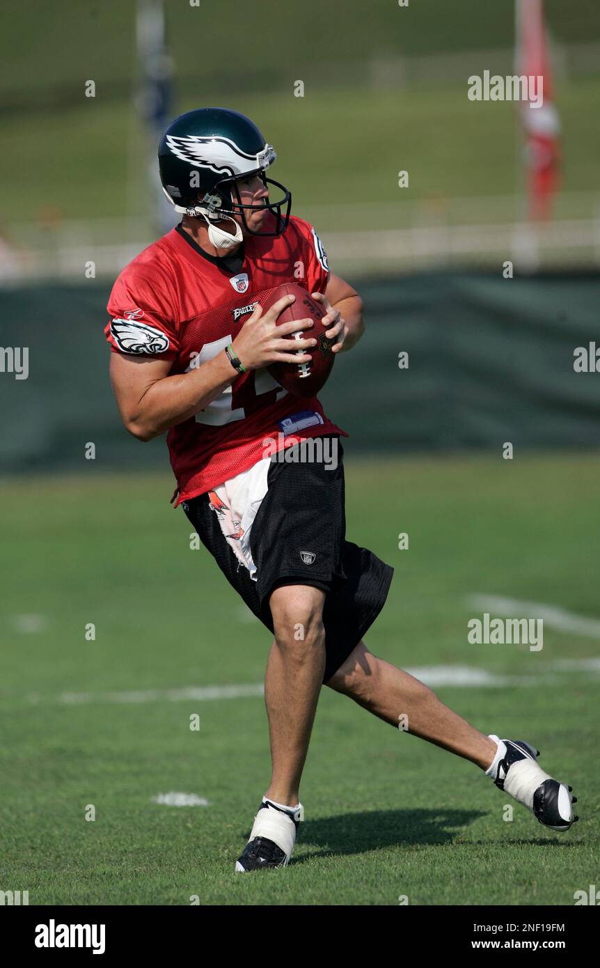 Philadelphia Eagles quarterback A.J. Feeley drops back to pass during ...