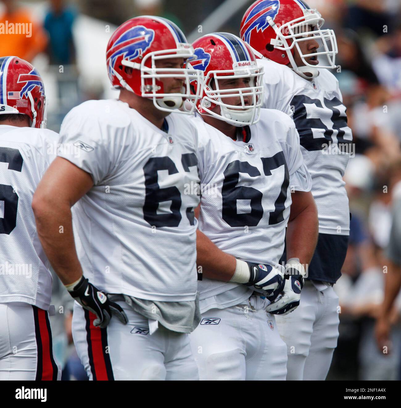 Buffalo Bills' Geoff Hangartner (63), Andy Levitre (67) and Langston ...