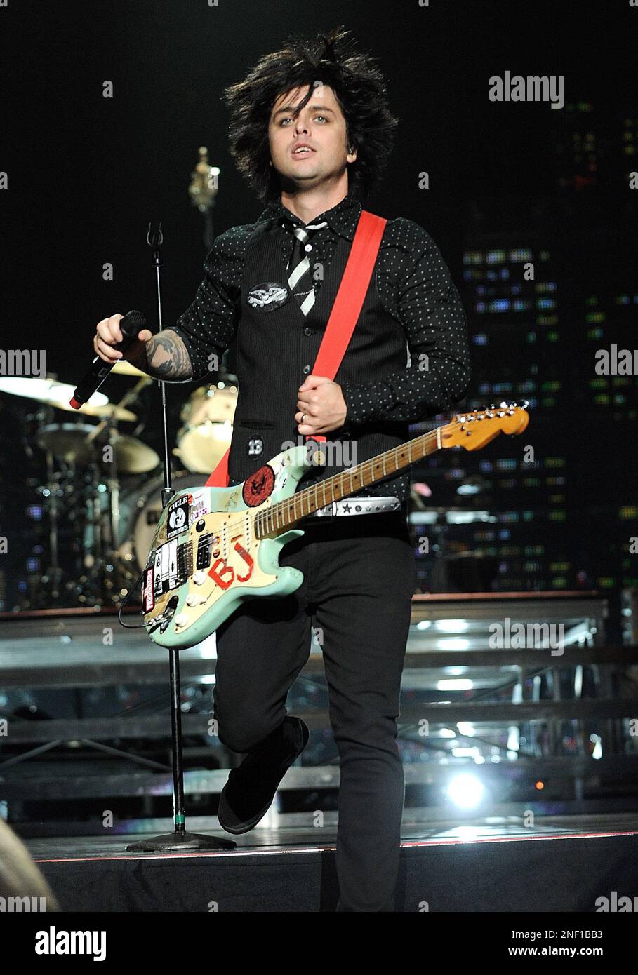 Singer and guitarist Billie Joe Armstrong of the band Green Day ...