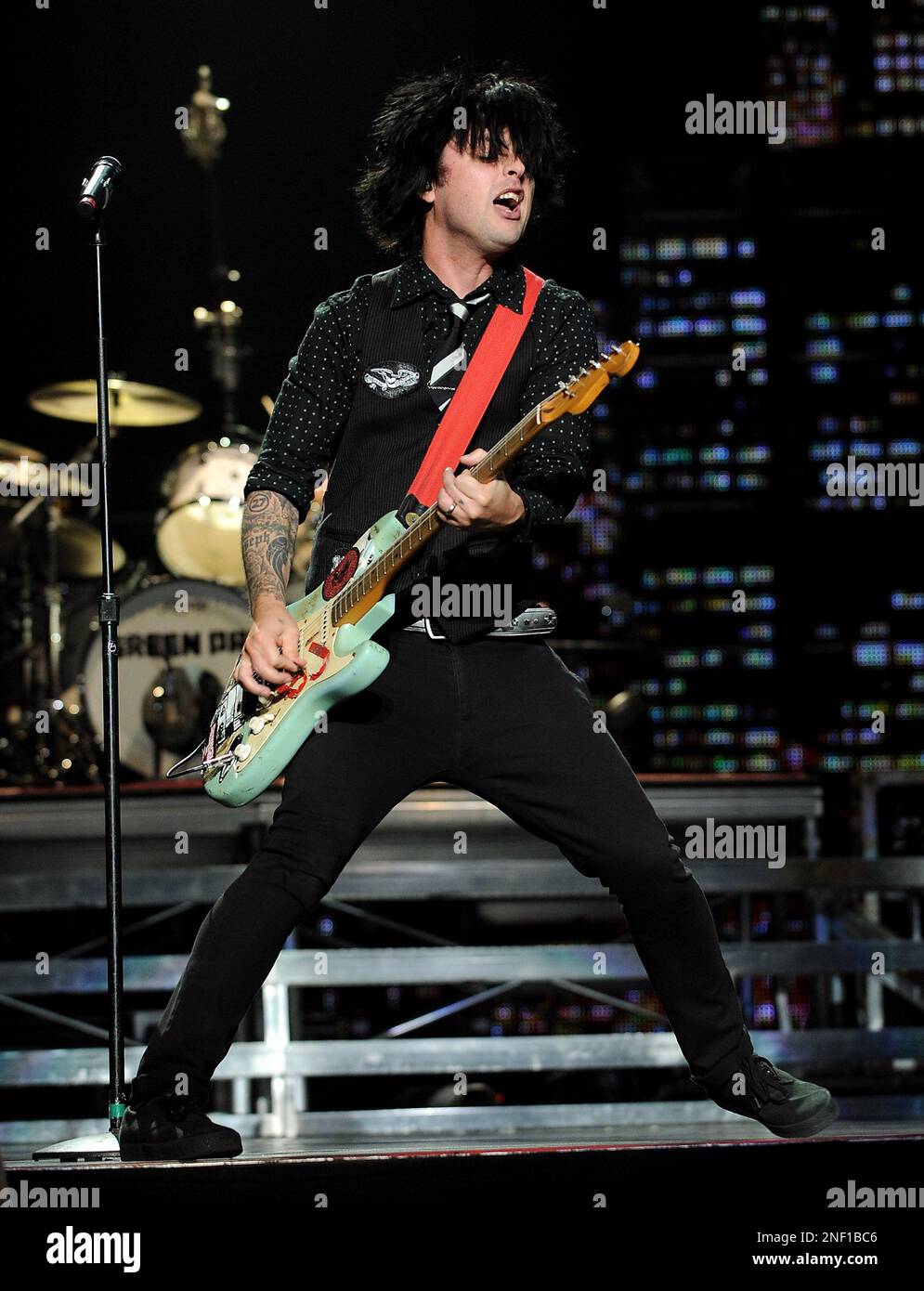 Singer and guitarist Billie Joe Armstrong of the band Green Day ...